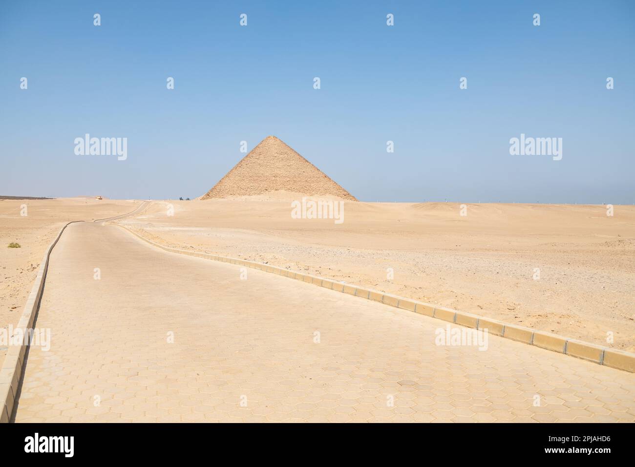 The Red Pyramid at the necropolis of Dahshur in Egypt Stock Photo - Alamy
