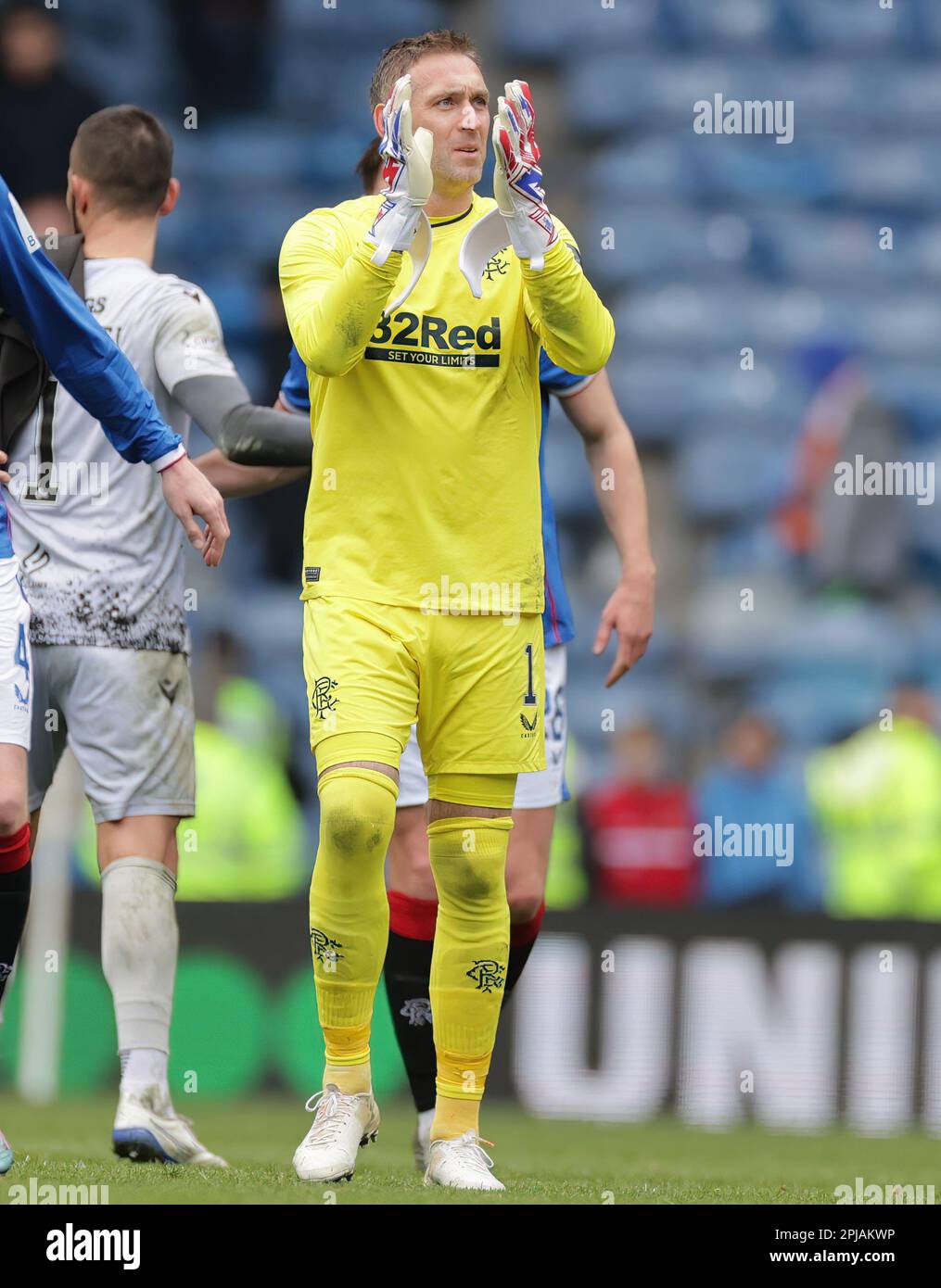 Rangers keeper Allan McGregor applauds the fans after the cinch ...