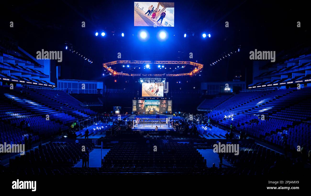 Uk stage fight hi-res stock photography and images - Alamy