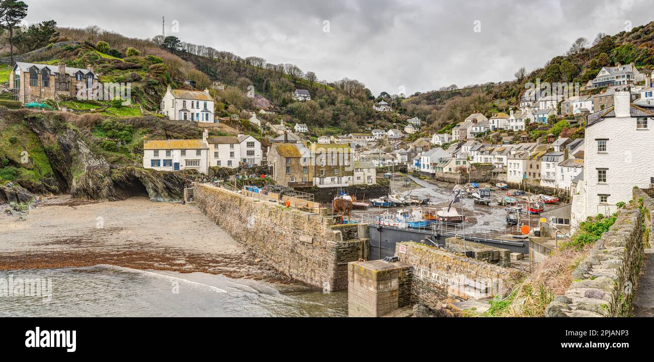 Charming seaside village setting hi-res stock photography and images ...