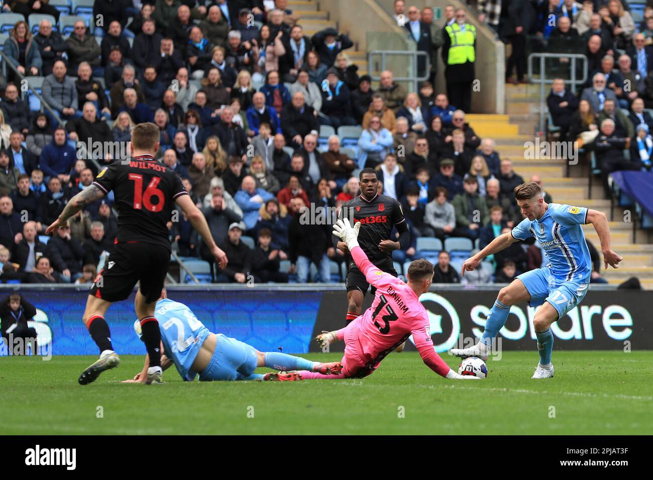 Coventry City's Viktor Gyokeres (right) in action during the Sky Bet ...