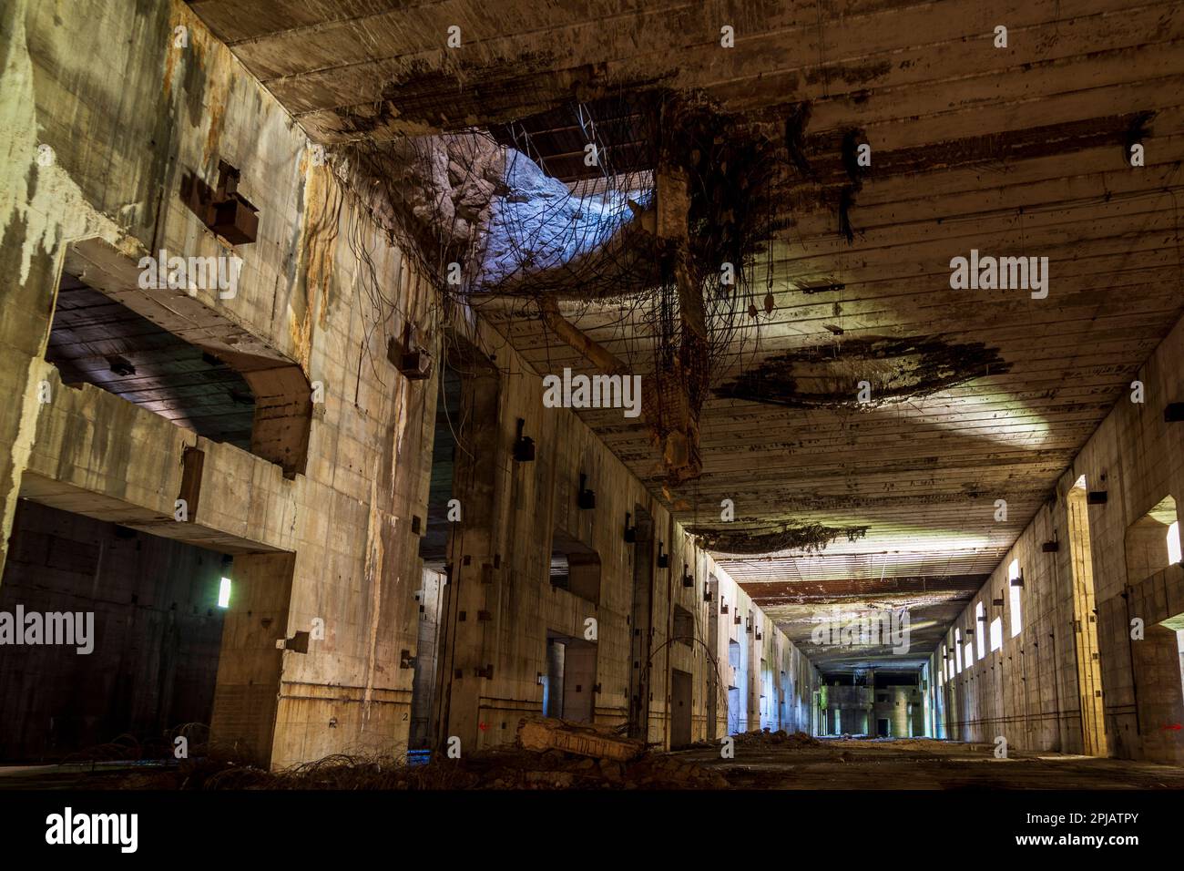 Bremen: U-Boot-Bunker Valentin (U-Boot-Bunker Farge, Valentin submarine ...