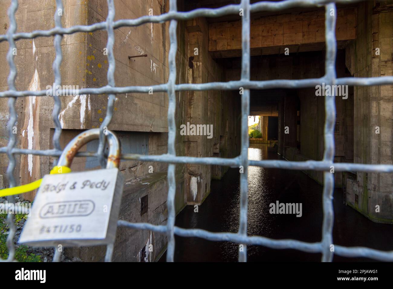 Bremen: U-Boot-Bunker Valentin (U-Boot-Bunker Farge, Valentin submarine ...