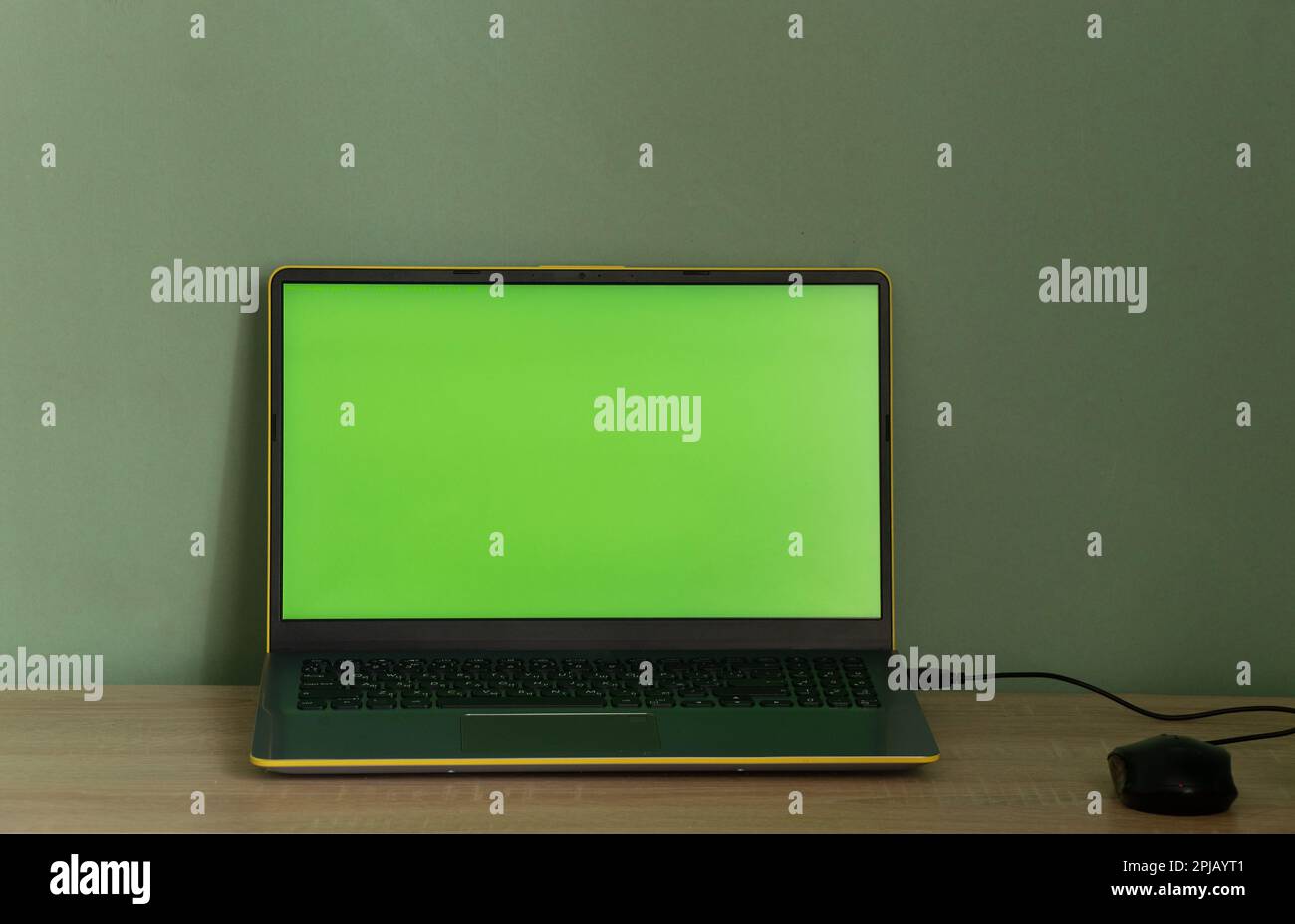 Green screen store hi-res stock photography and images - Alamy