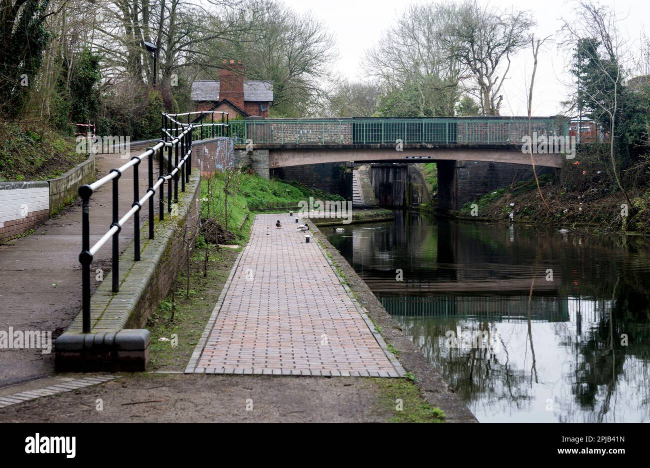 The Rushall Canal at Five Ways Bridge, West Midlands, England, UK Stock ...