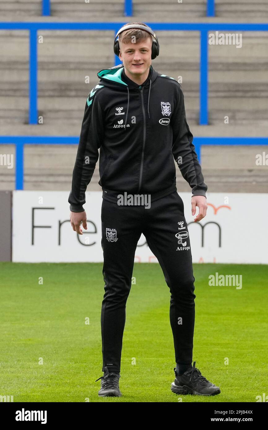Davy Litten #25 of Hull FC inspects the pitch before the Betfred Super ...