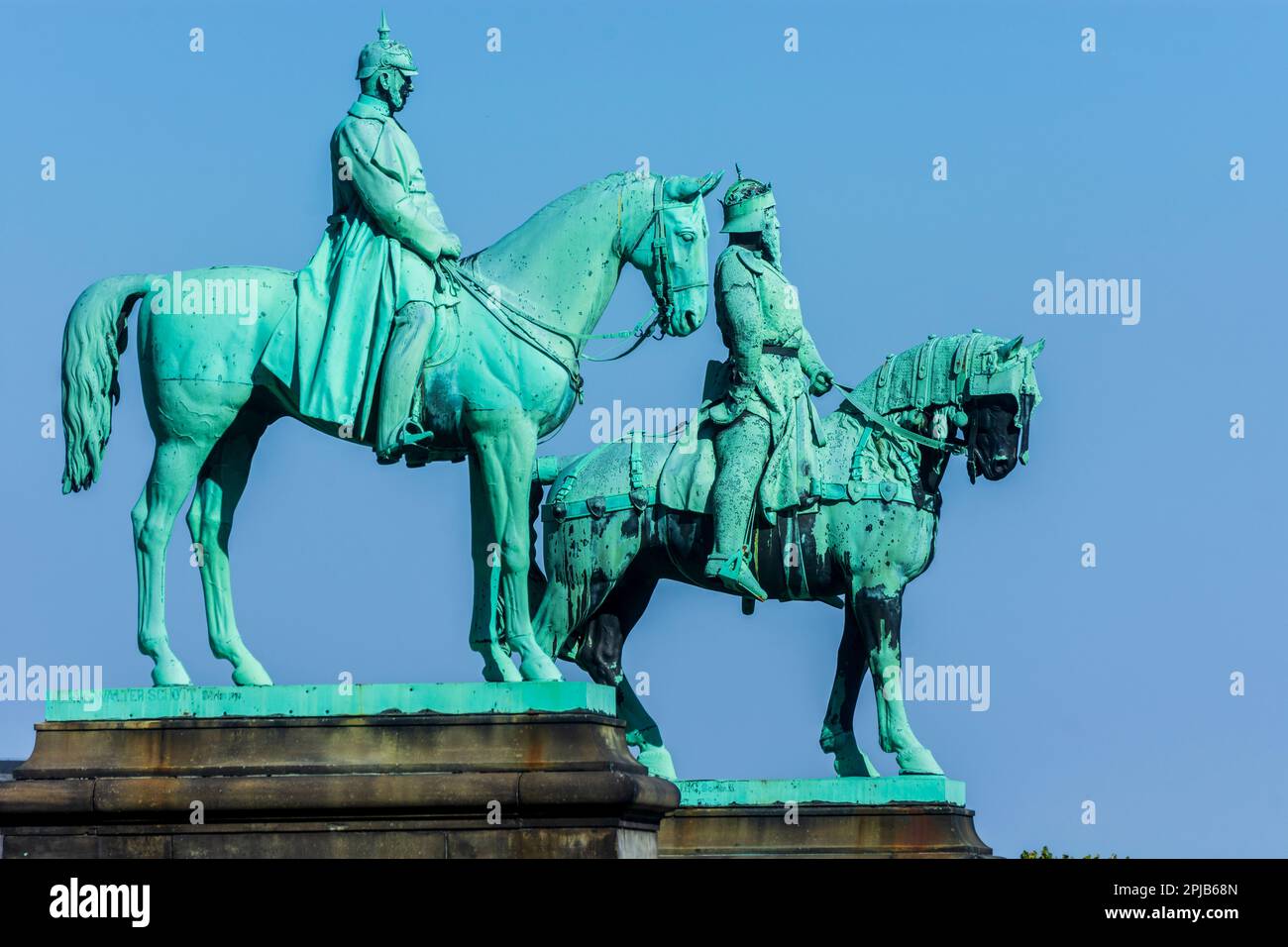 Statues of emperors hi-res stock photography and images - Alamy