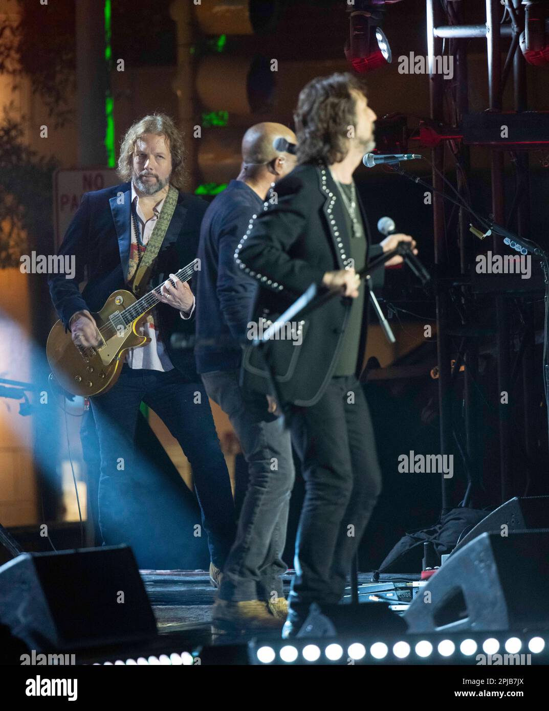 Austin, TX, USA. 31st Mar, 2023. Guitarist RICH ROBINSON of the Black ...