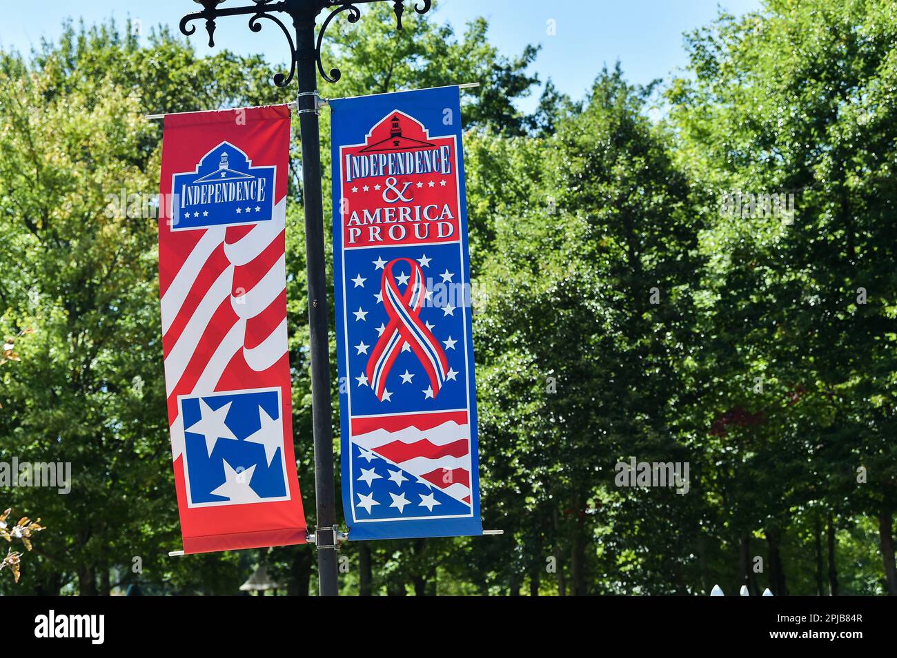 Patriotic signage in Independence, OHIO, USA Stock Photo - Alamy