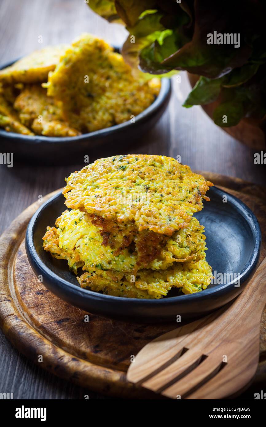 Rice pancakes hi-res stock photography and images - Alamy