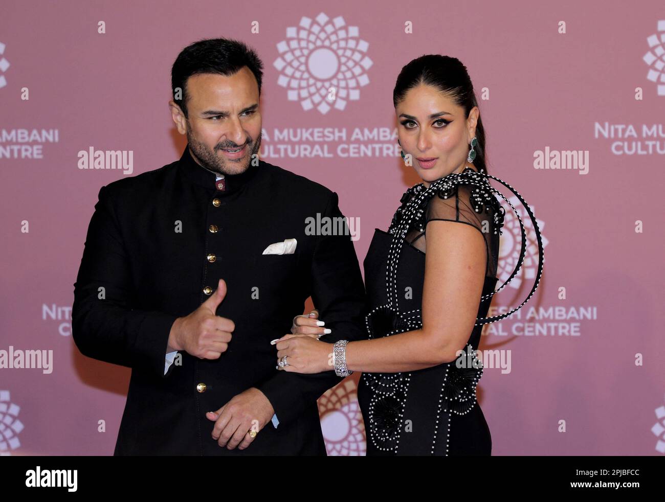 Kareena kapoor and saif ali khan hi-res stock photography and images - Alamy