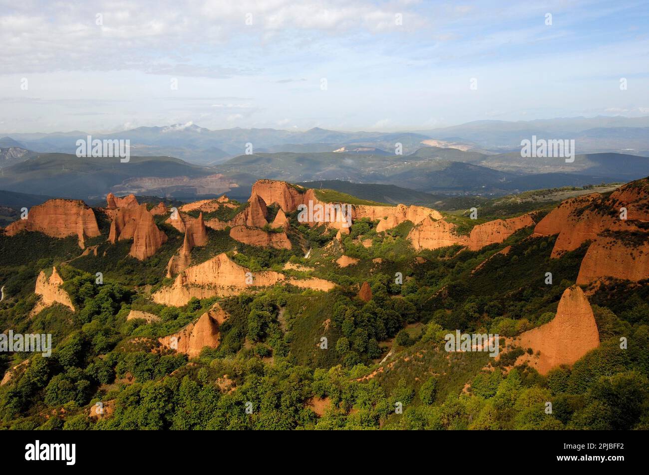 Las Medulas, ancient Roman gold mining site, province of Leon, Castilla ...