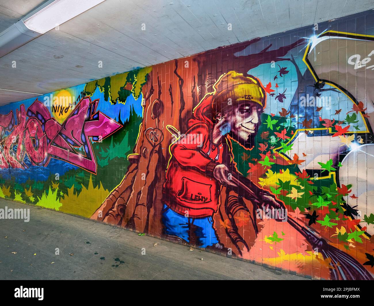 Graffiti urban street art munich hi-res stock photography and images ...