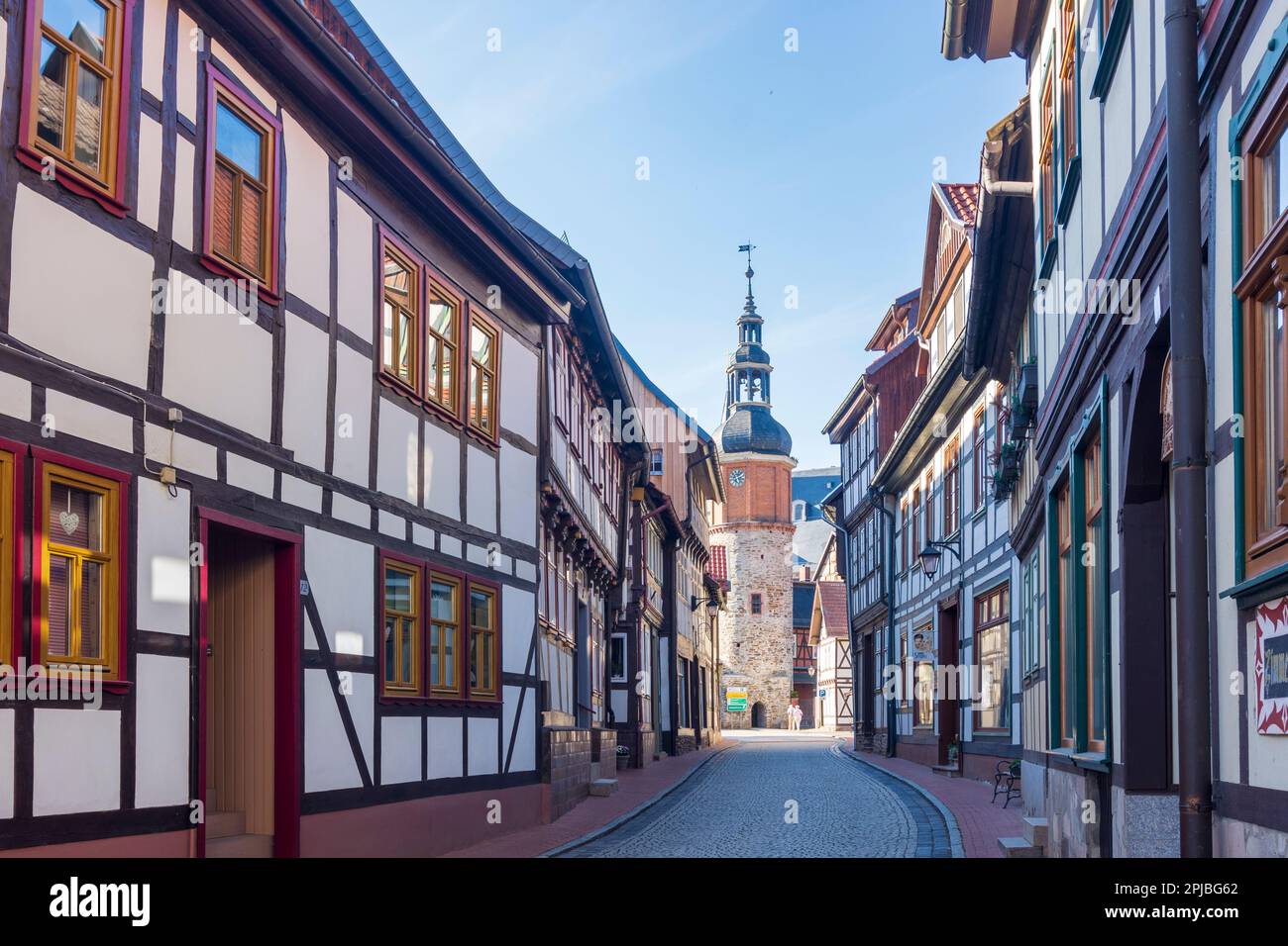 Südharz: street Niedergasse, tower Saigerturm, hamlet Stolberg in Harz ...
