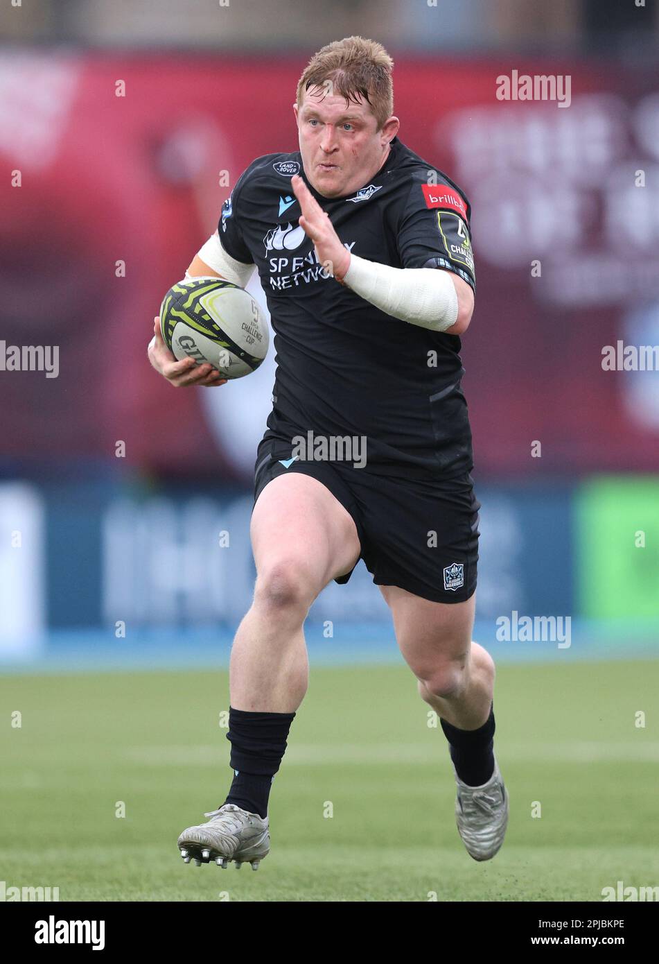 Glasgow's Johnny Matthews on his way to scoring his side's third try of ...