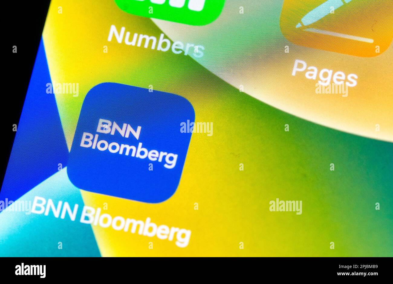 Bloomberg smartphone hi-res stock photography and images - Alamy
