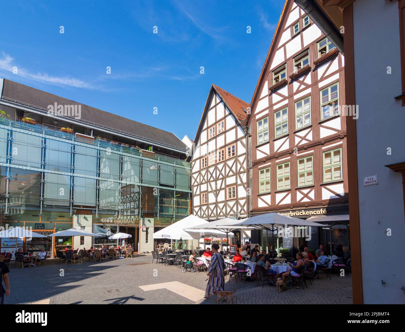 Erfurt: square Benediktsplatz, half-timbered houses, restaurant, Old ...