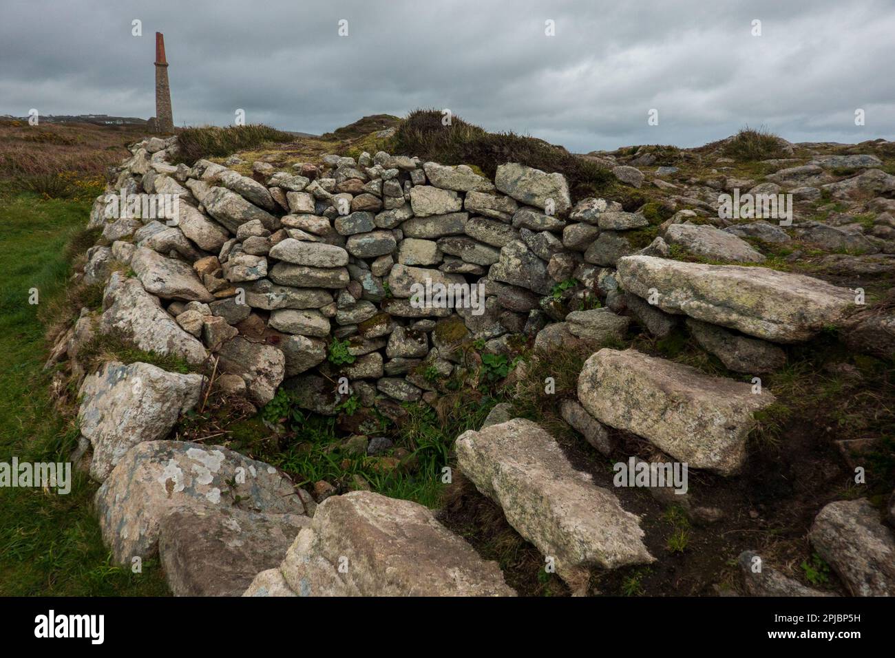 The Ballowall Barrow incorporating entrance grave, cairn, ritual pits ...
