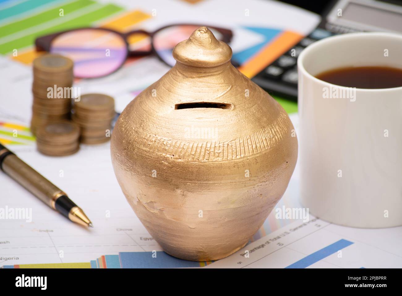 Indian piggy bank hi-res stock photography and images - Alamy