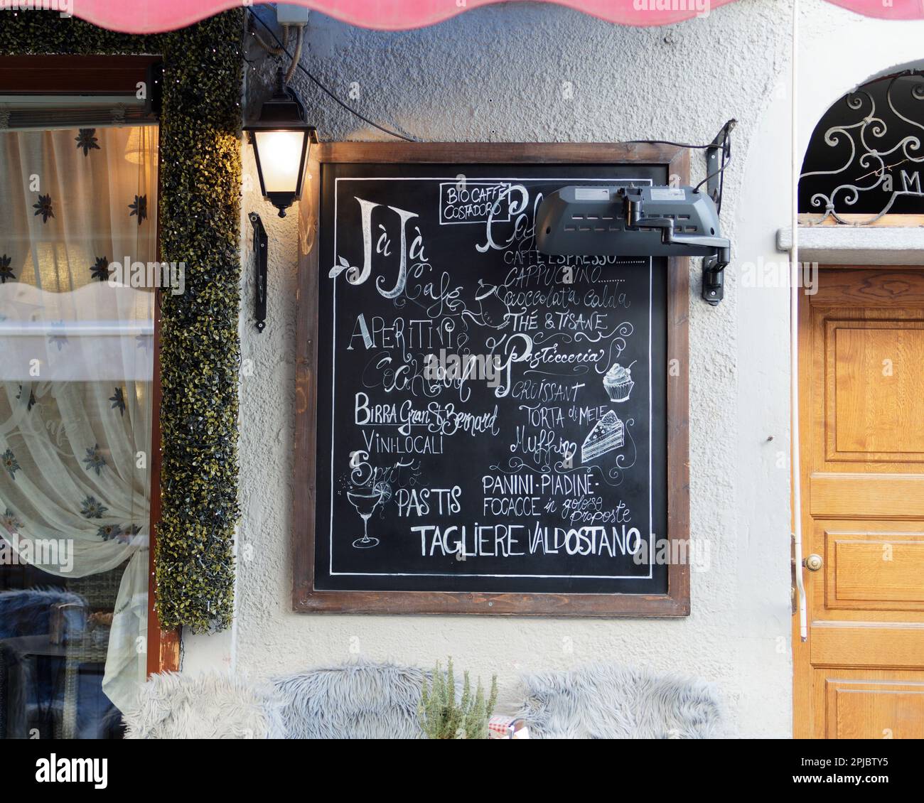 Menu board hi-res stock photography and images - Alamy