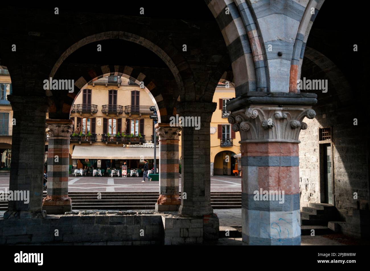 Como piazza san fedele hi-res stock photography and images - Alamy