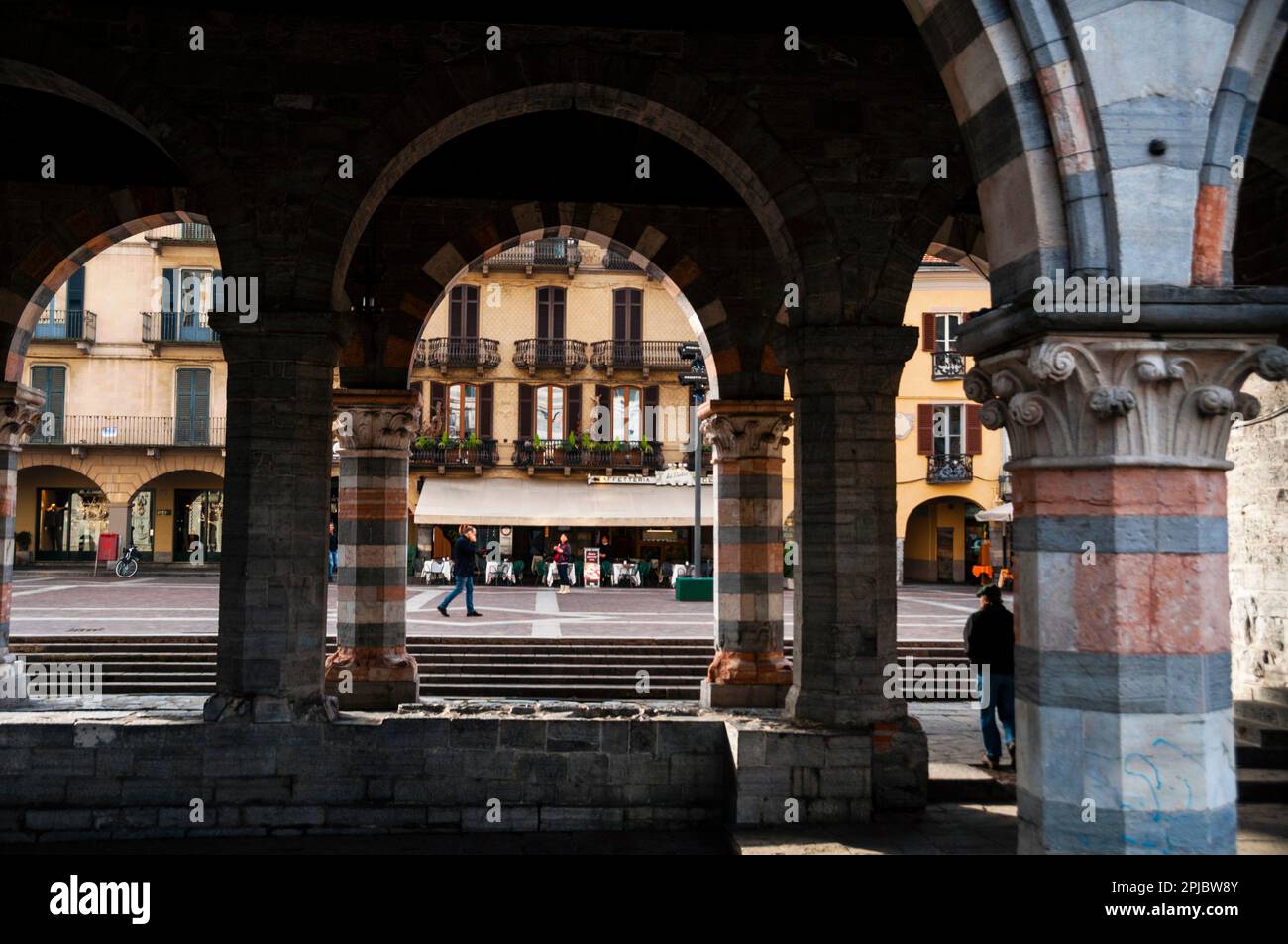 Como piazza san fedele hi-res stock photography and images - Alamy