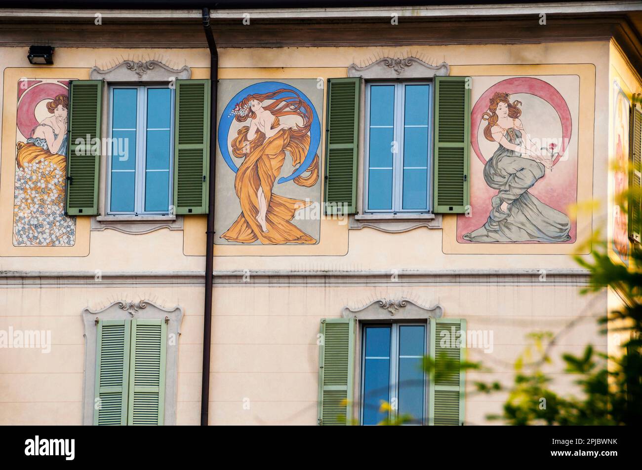 Alphonse mucha dance hi-res stock photography and images - Alamy