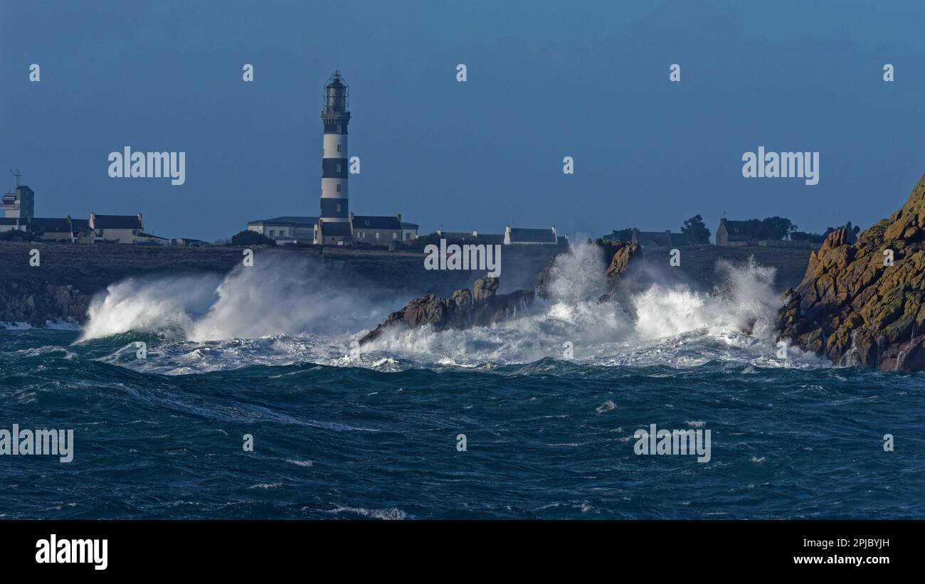 FRANCE. BRITTANY. FINISTERE (29) ISLAND OF OUESSANT, LIGHTHOUSE OF ...