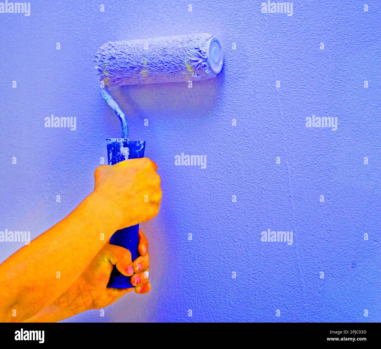 Child paint on walls hi-res stock photography and images - Alamy