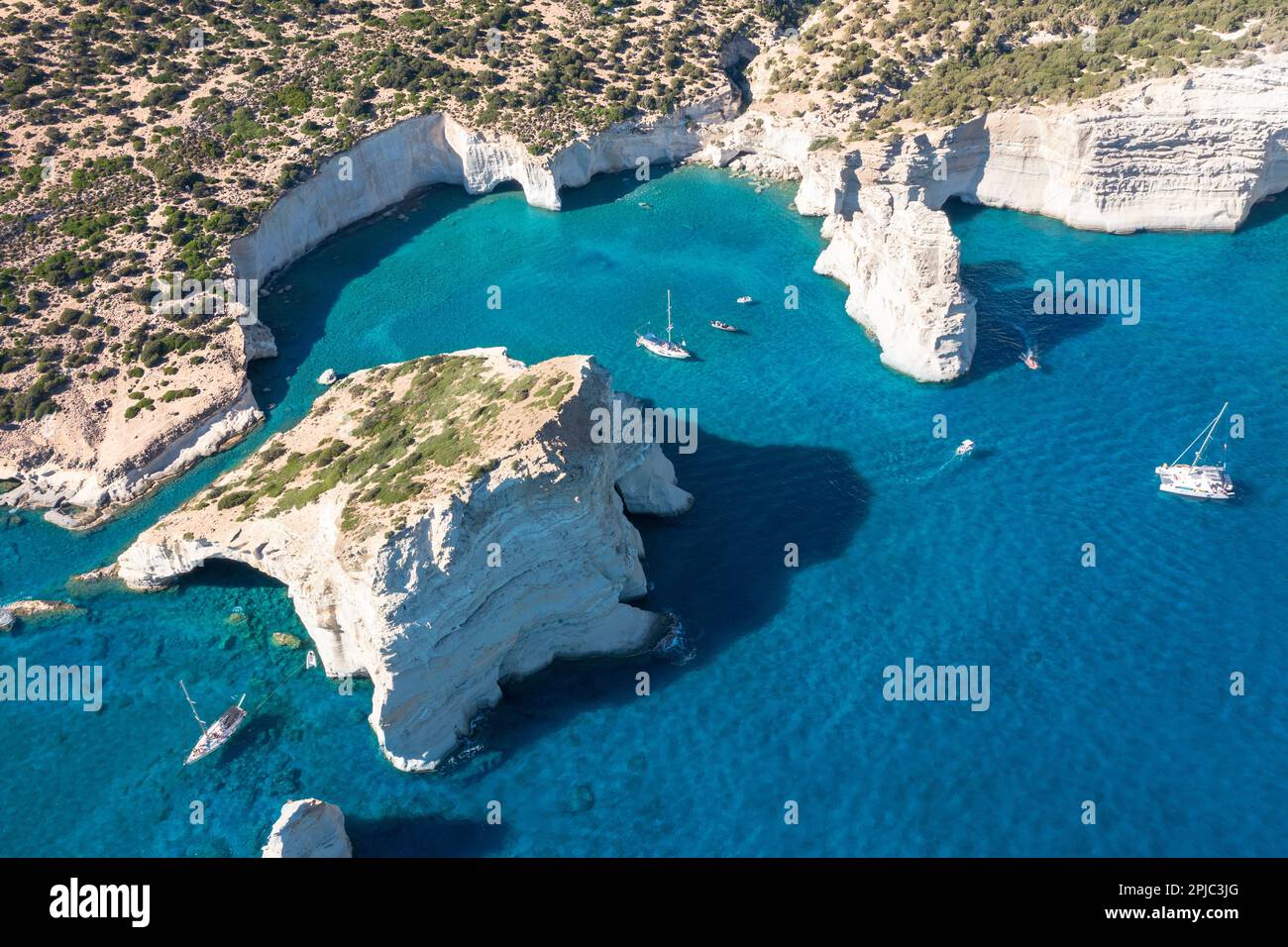 Rock island in emerald bay hi-res stock photography and images - Alamy