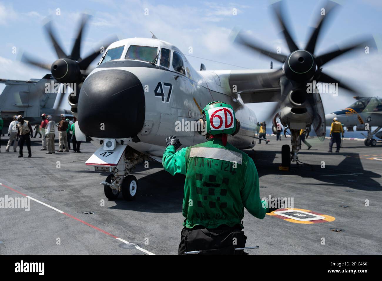 A C-2A Greyhound, attached to the ÒRawhidesÓ of Fleet Logistics Support ...