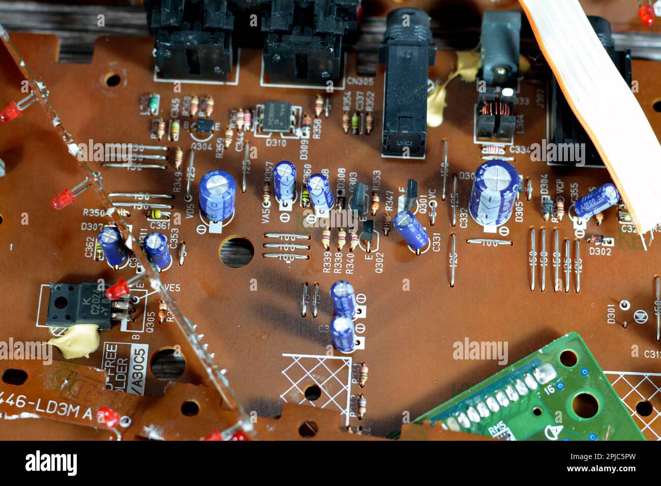 Cairo, Egypt, April 1 2023: Broken electronic musical keyboard, cracked ... Cairo, Egypt, April 1 2023: Broken electronic musical keyboard, cracked ...