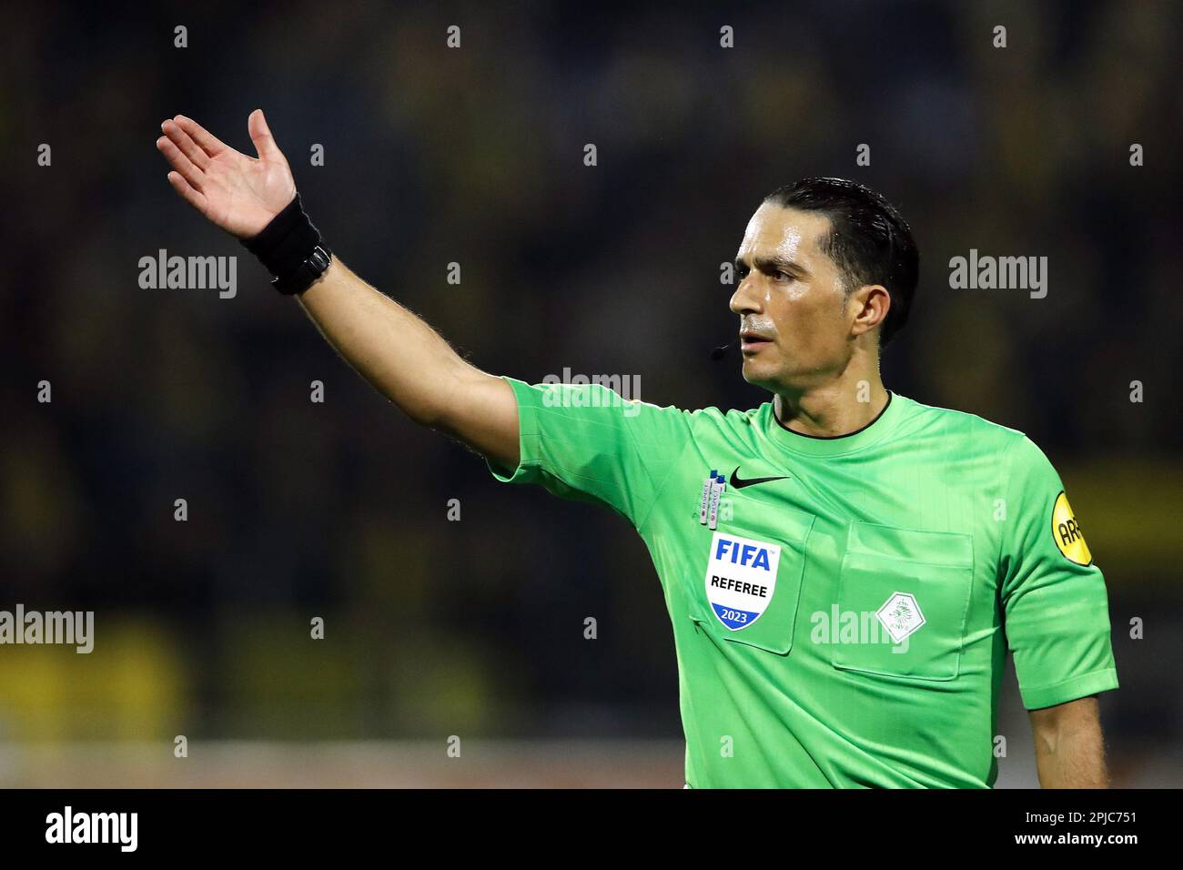 WAALWIJK - referee Serdar Gozubuyuk during the Dutch premier league ...