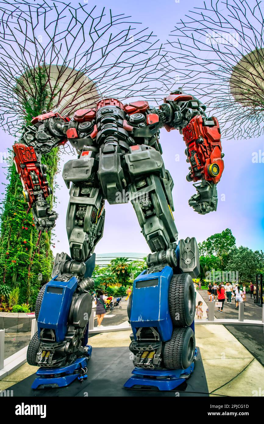 Rise Of The Beasts Transformers statues world tour on display by the ...