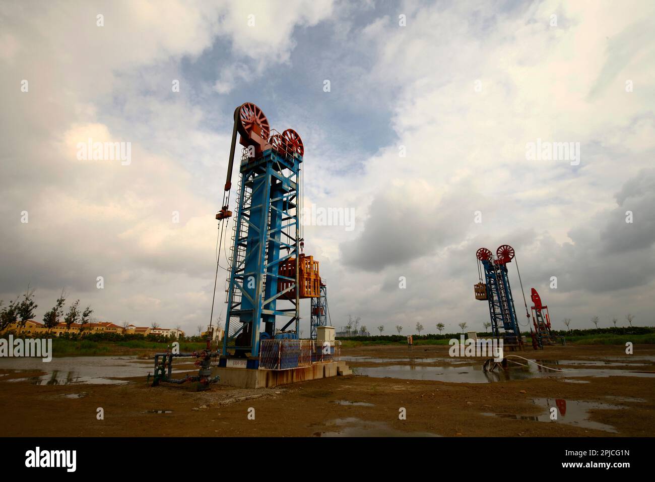 The oil pump, industrial equipment Stock Photo - Alamy