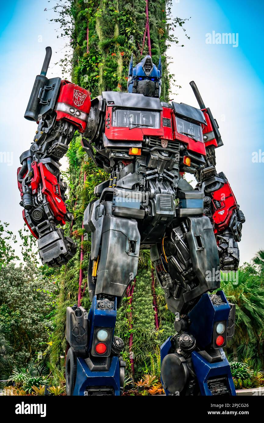 Rise Of The Beasts Transformers statues world tour on display by the ...