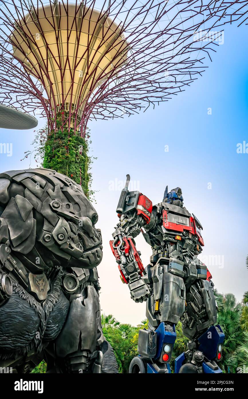 Rise Of The Beasts Transformers statues world tour on display by the ...