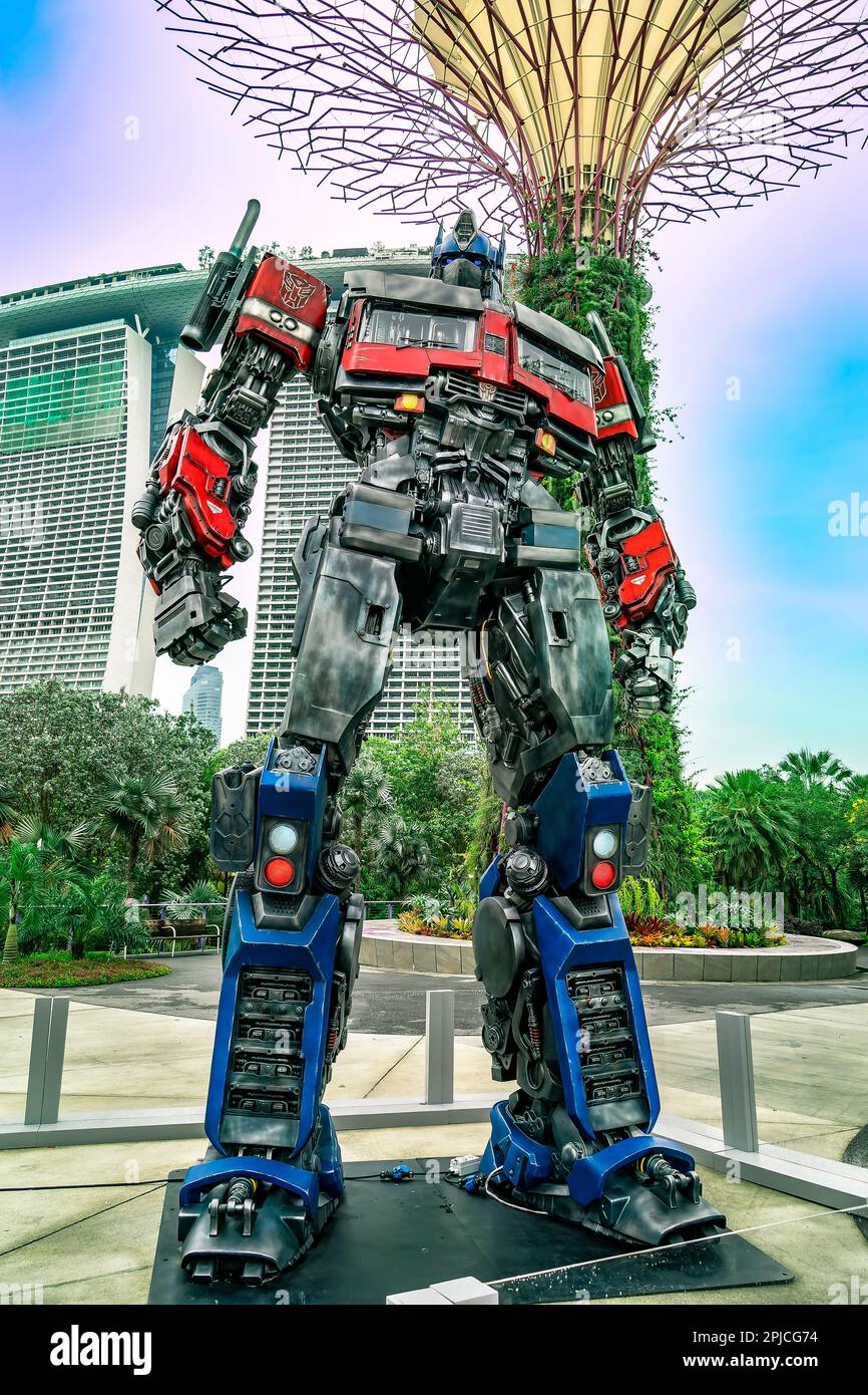 Rise Of The Beasts Transformers statues world tour on display by the ...