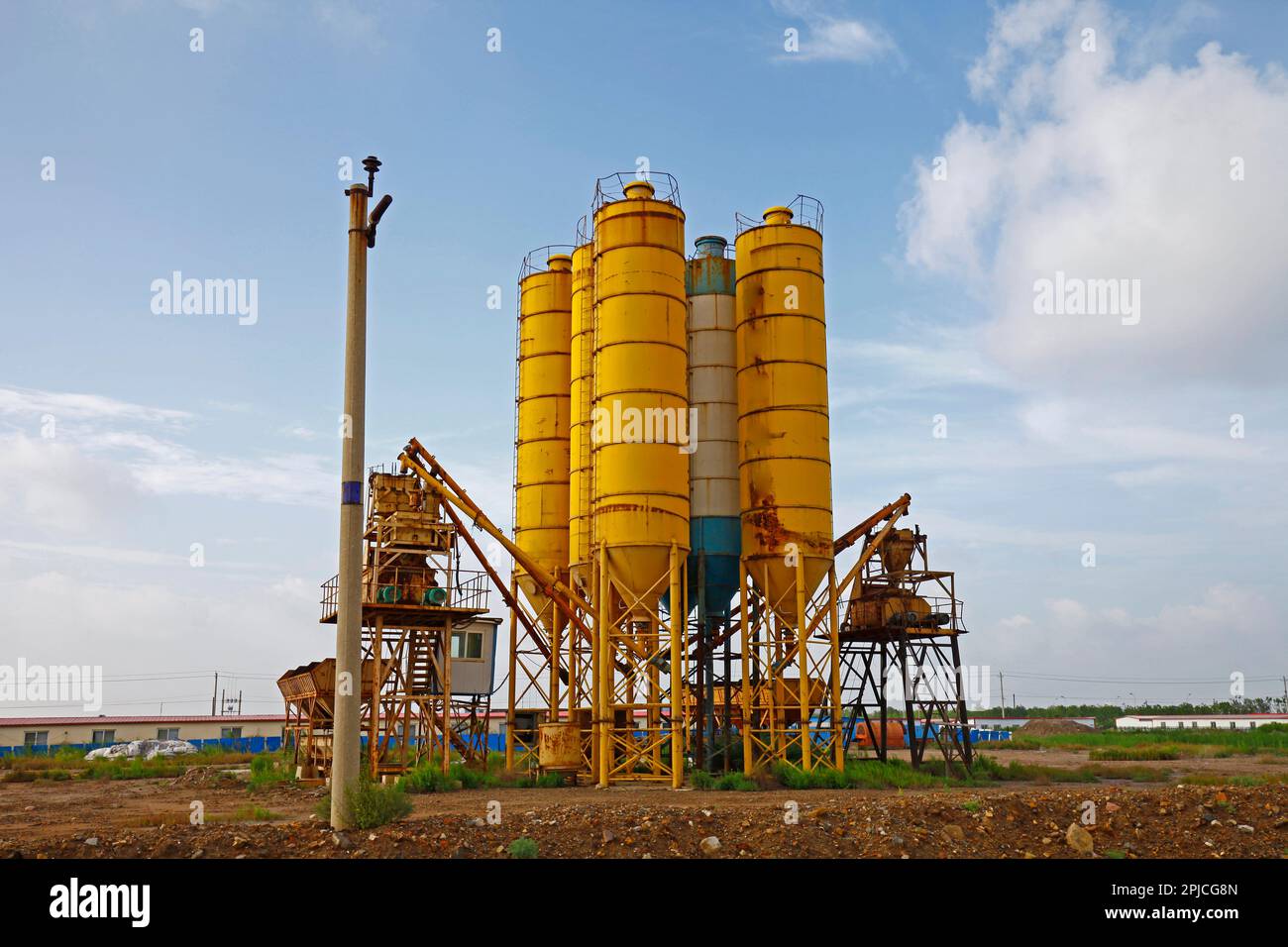 Concrete mixing silo, site construction facilities Stock Photo - Alamy