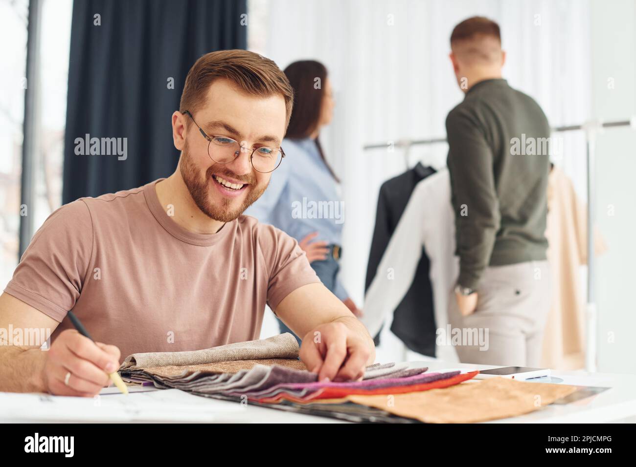 Grey hair workers group hi-res stock photography and images - Alamy