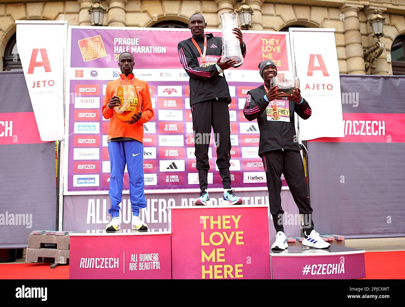 Konga hi-res stock photography and images - Alamy