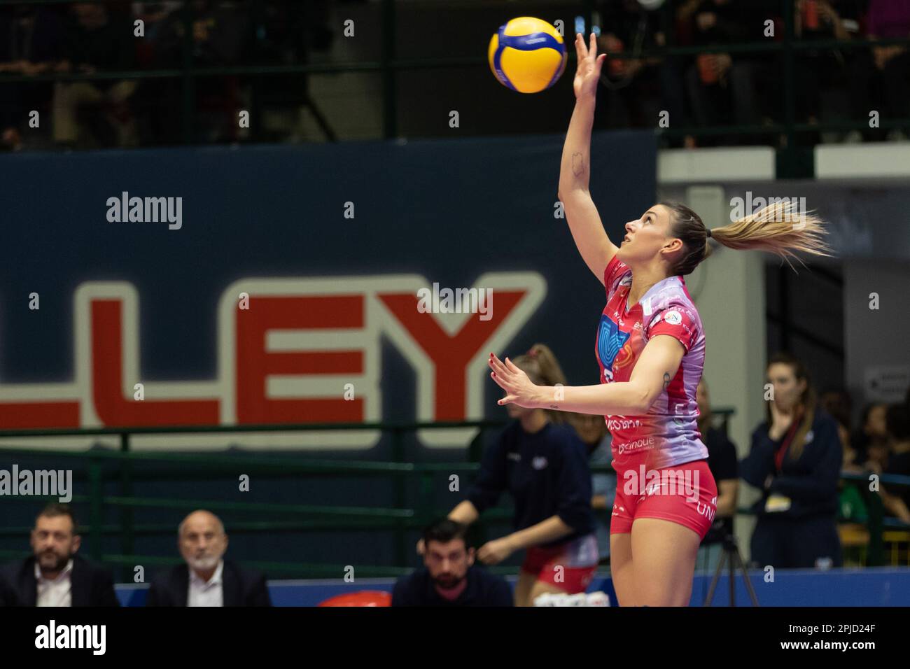Alessia Orro (Vero Volley Milano) at service Stock Photo - Alamy