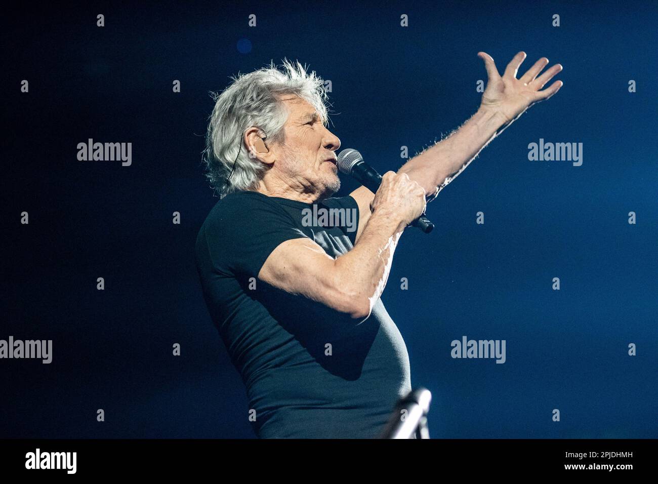 Roger waters farewell tour hi-res stock photography and images - Alamy