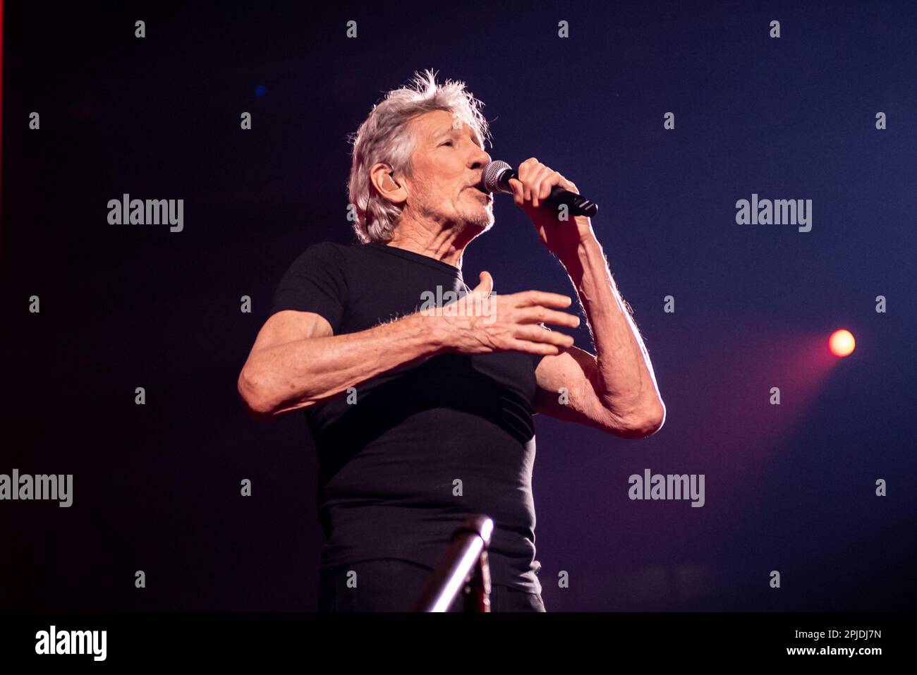 Roger waters farewell tour hi-res stock photography and images - Alamy