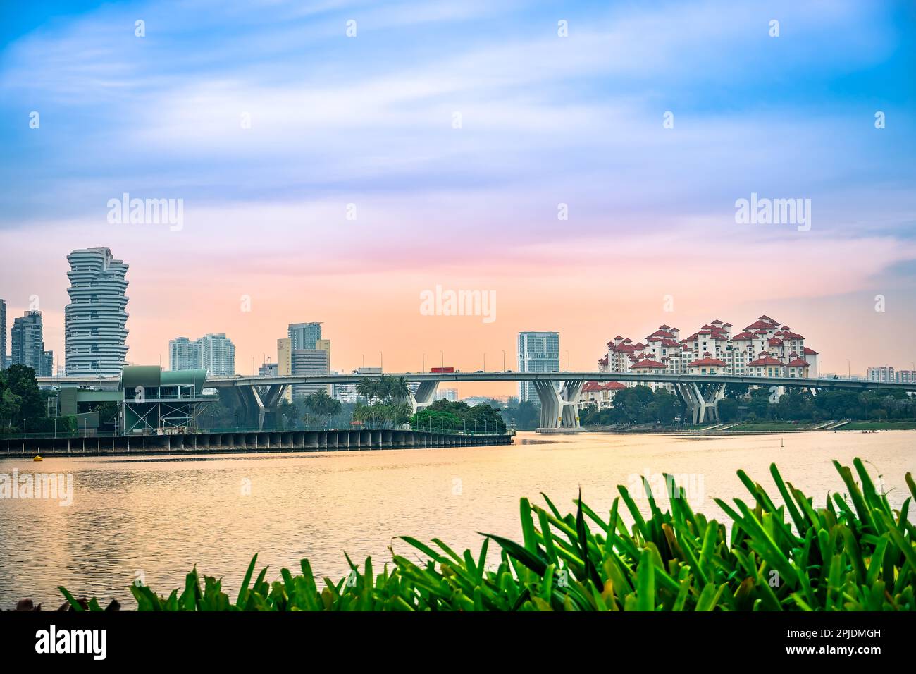 Panorama skyline of Marina Bay, Benjamin Sheares Bridge, Stadium, Costa ...