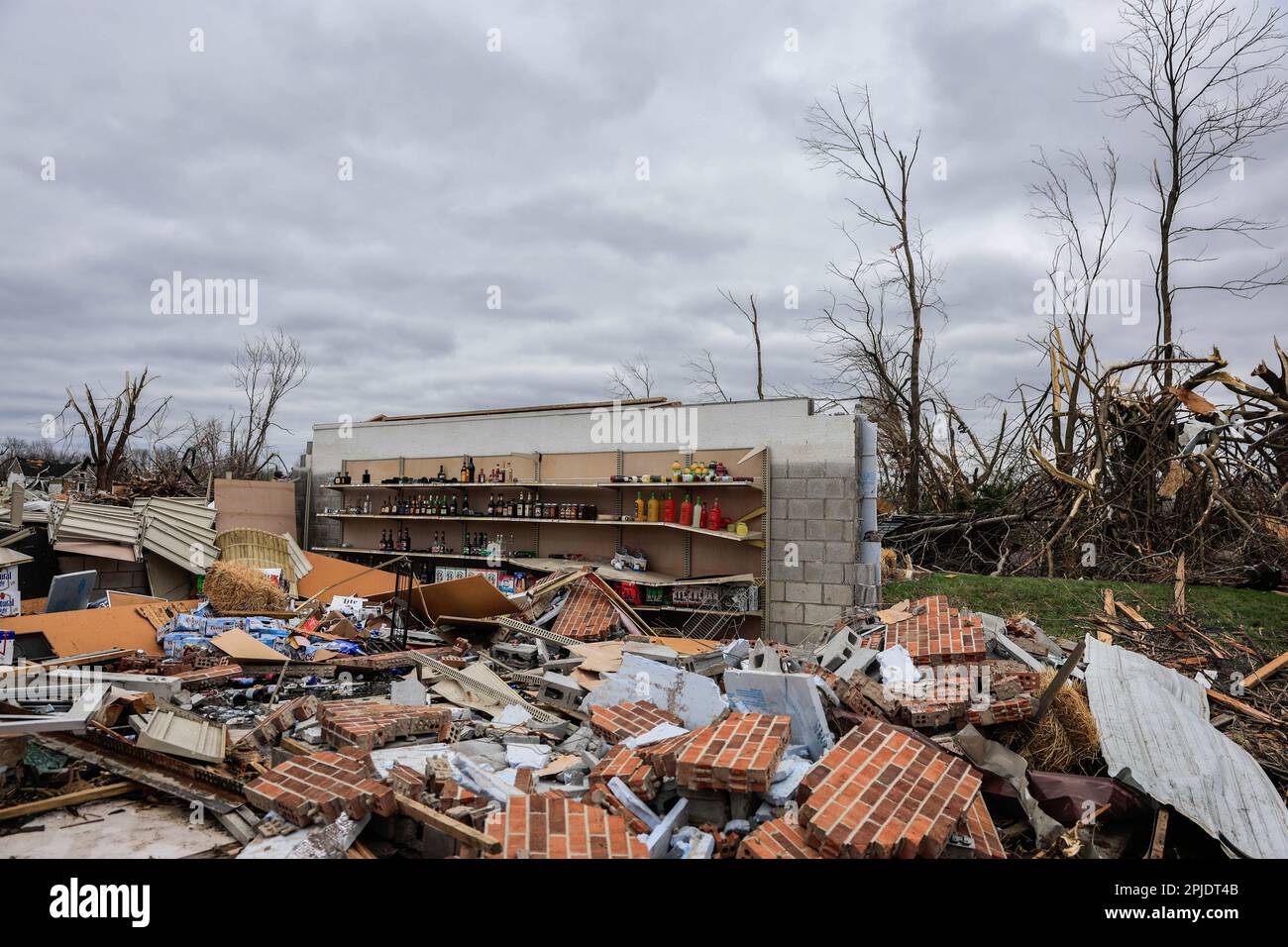 Sullivan, United States. 01st Apr, 2023. A wall still stands with booze ...