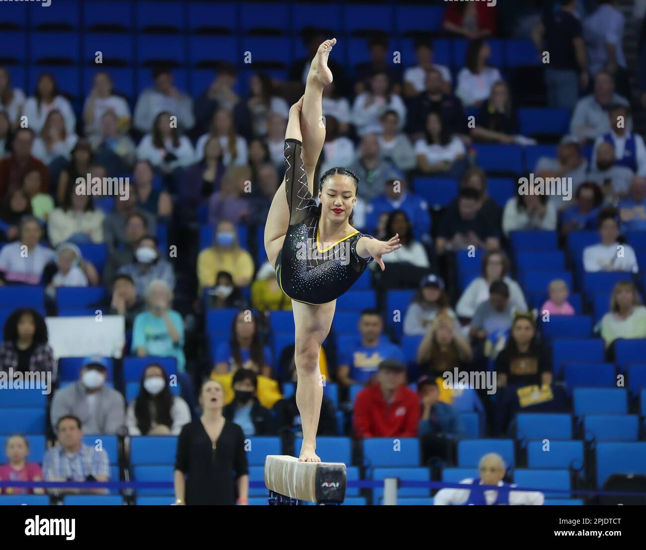 Los Angeles, OK, USA. 1st Apr, 2023. Missouri's Helen Hu performs her ...