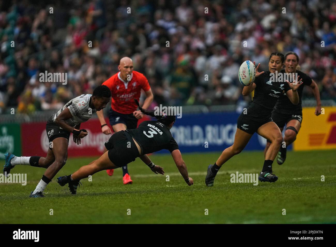 New Zealand's Stacey Waaka passes the ball to her teammate Manaia Nuku ...