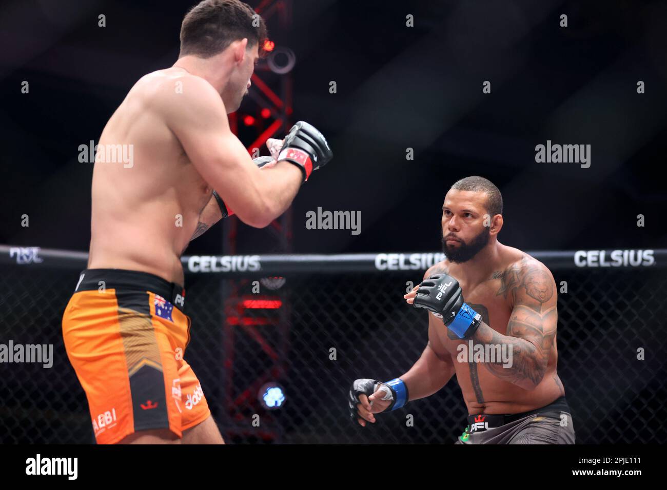 Las Vegas, NV, USA. 1st Apr, 2023. Light Heavyweight (L) Robert ...