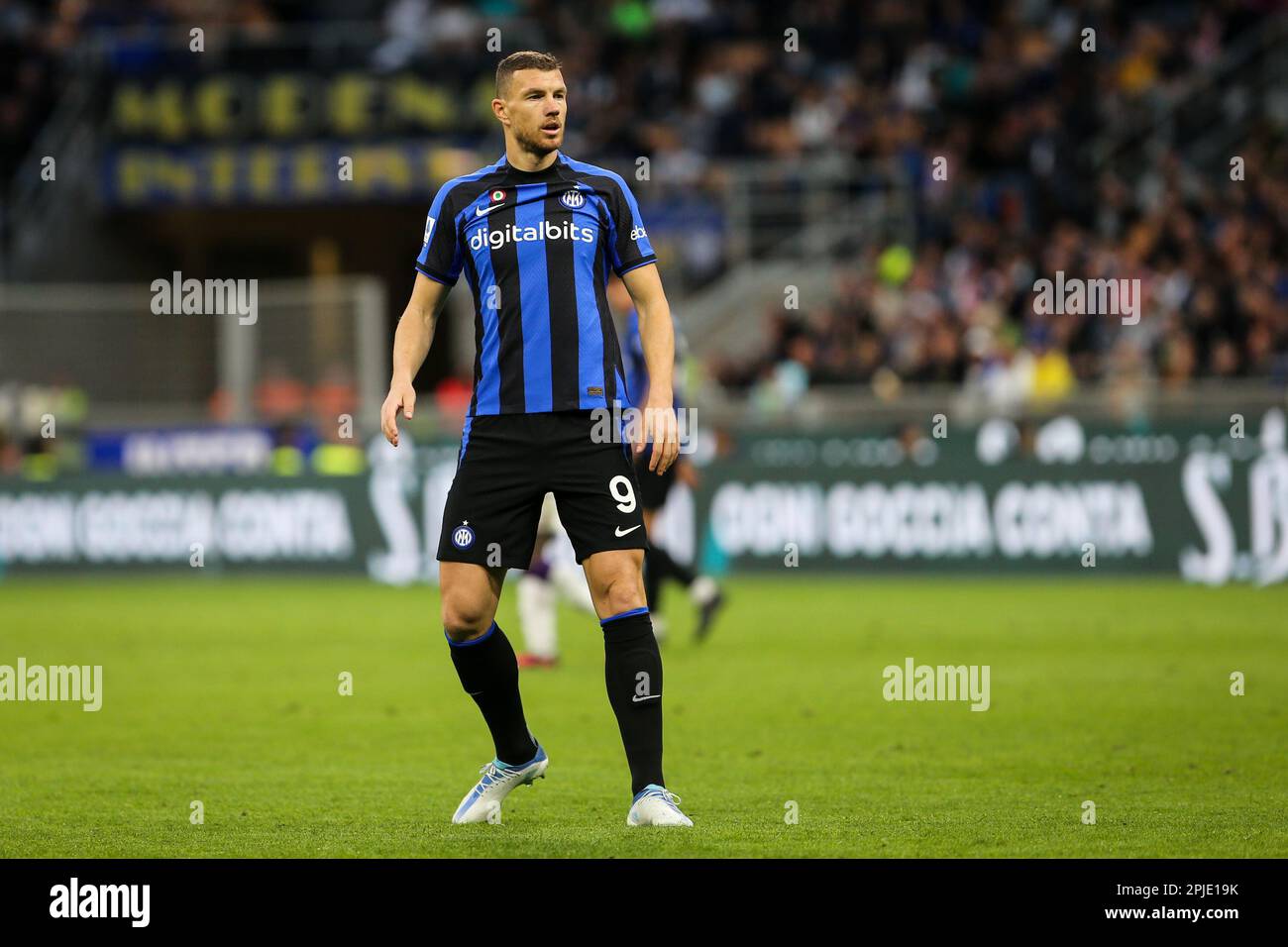 Dzeko inter hi-res stock photography and images - Alamy